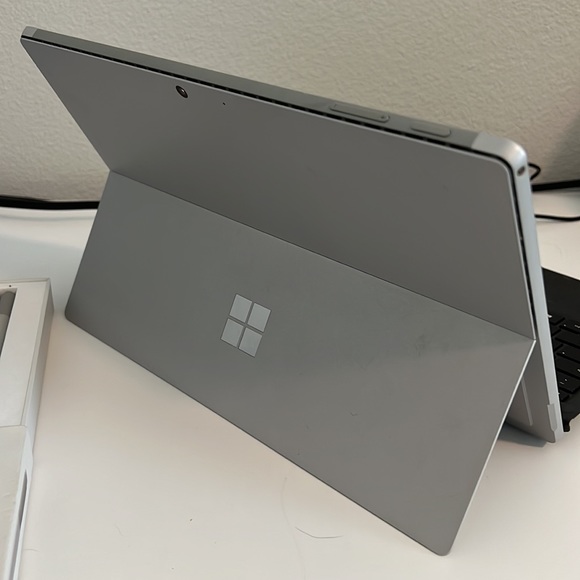 Microsoft | Tablets & Accessories | Microsoft Surface Pro 7 Model 866 ...